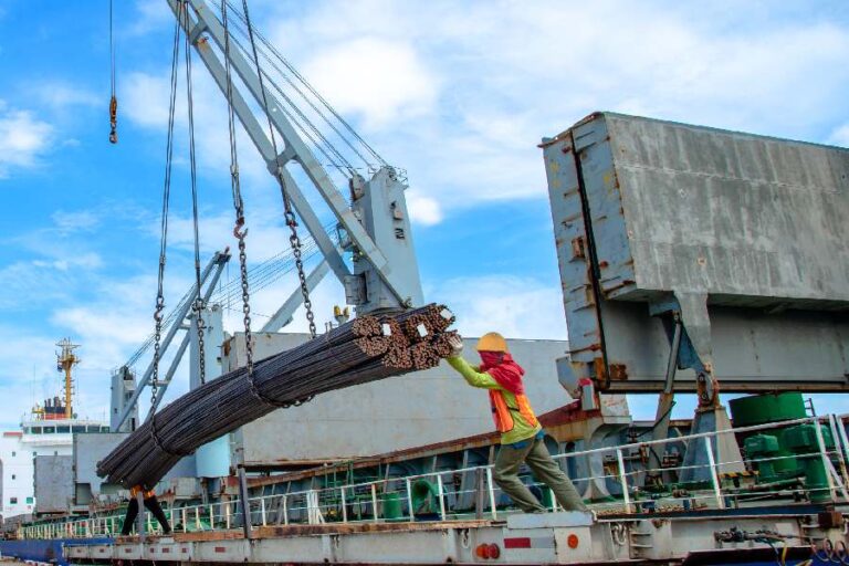 Guide to Effectively Using a Spreader Bar | Tway Lifting [2023]